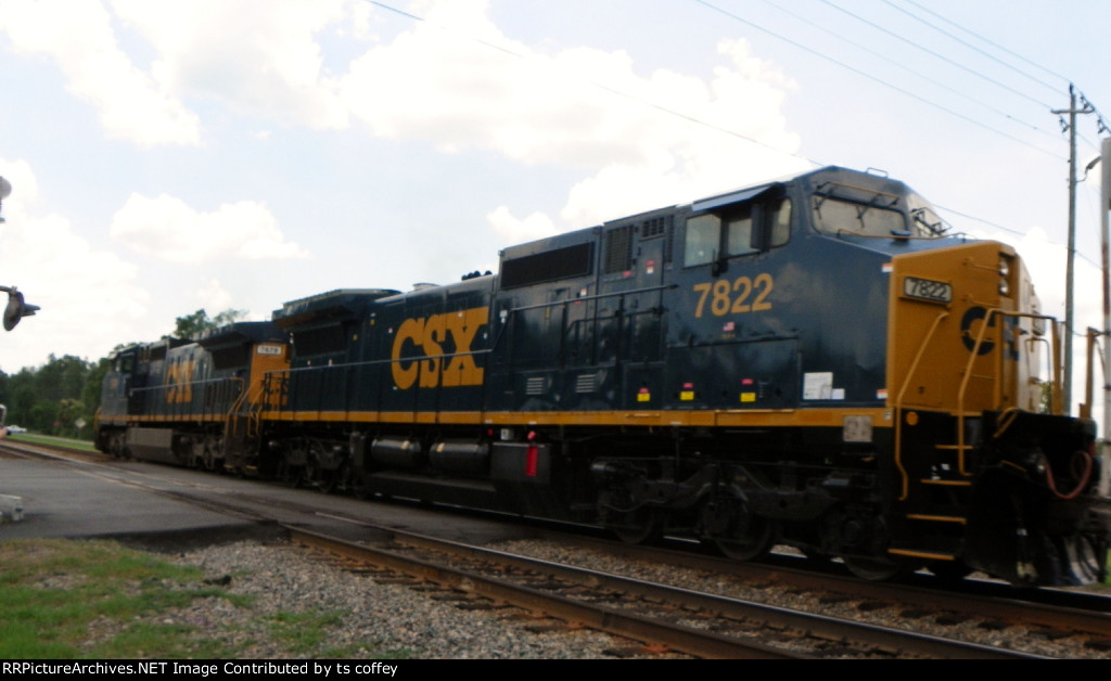CSXT 7822 with Raised Radiator
